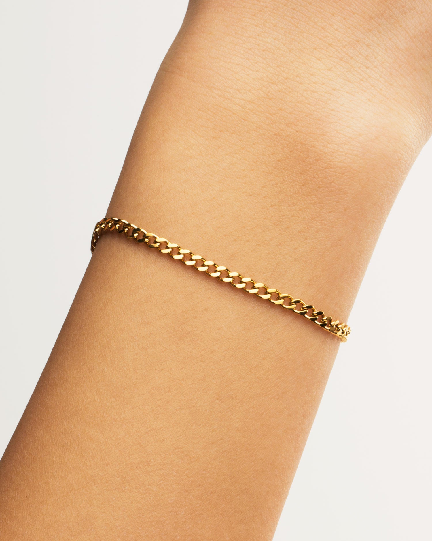 Thin Curb Chain Bracelet (3MM) Gold | OSKER Jewellery Online