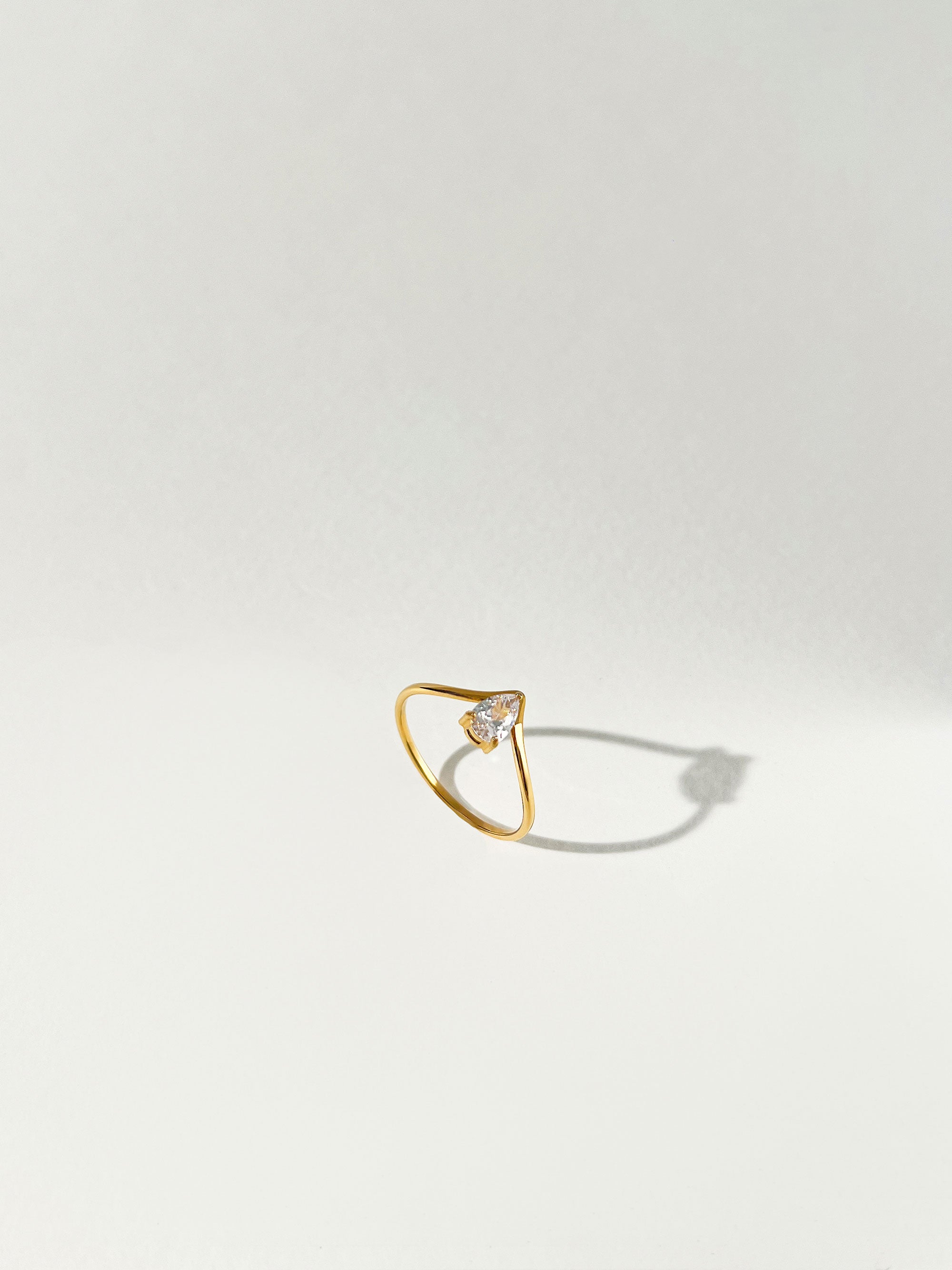Teardrop Wishbone Zircon Ring Gold | OSKER Jewellery Online