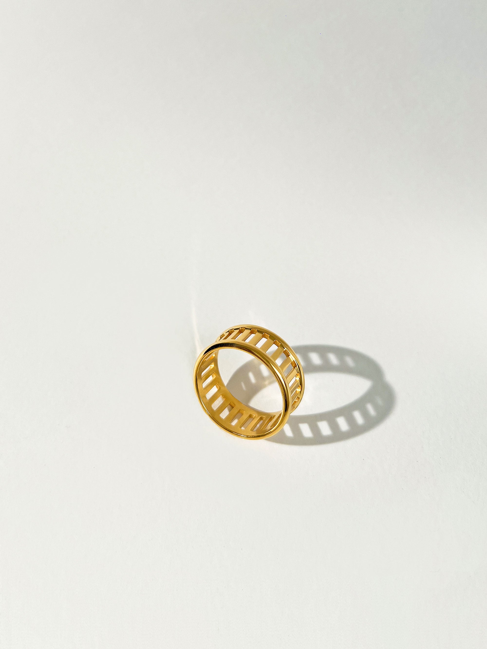 Ladder Cut-Out Ring Gold | OSKER Jewellery Online